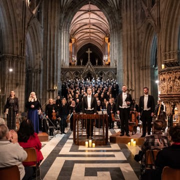 Queen by Candlelight | Worcester Cathedral